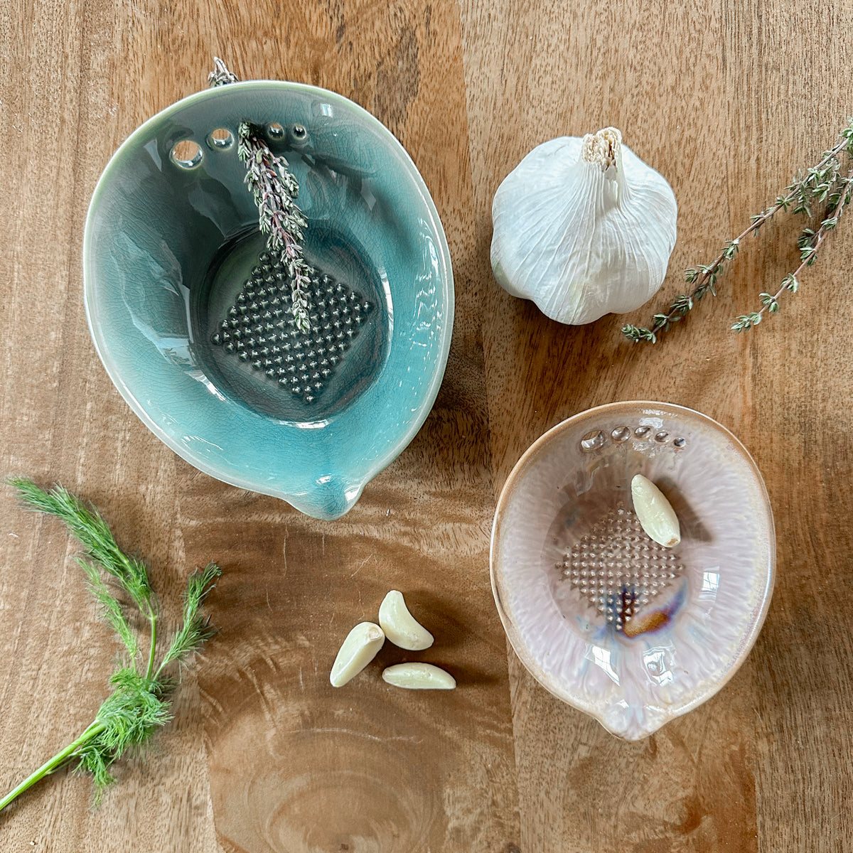 Stoneware Garlic & Ginger Graters 2 Sizes – Purple Rose & Co